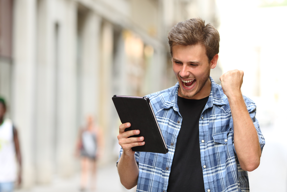 Sterke groei YouTube op tablet - Emerce