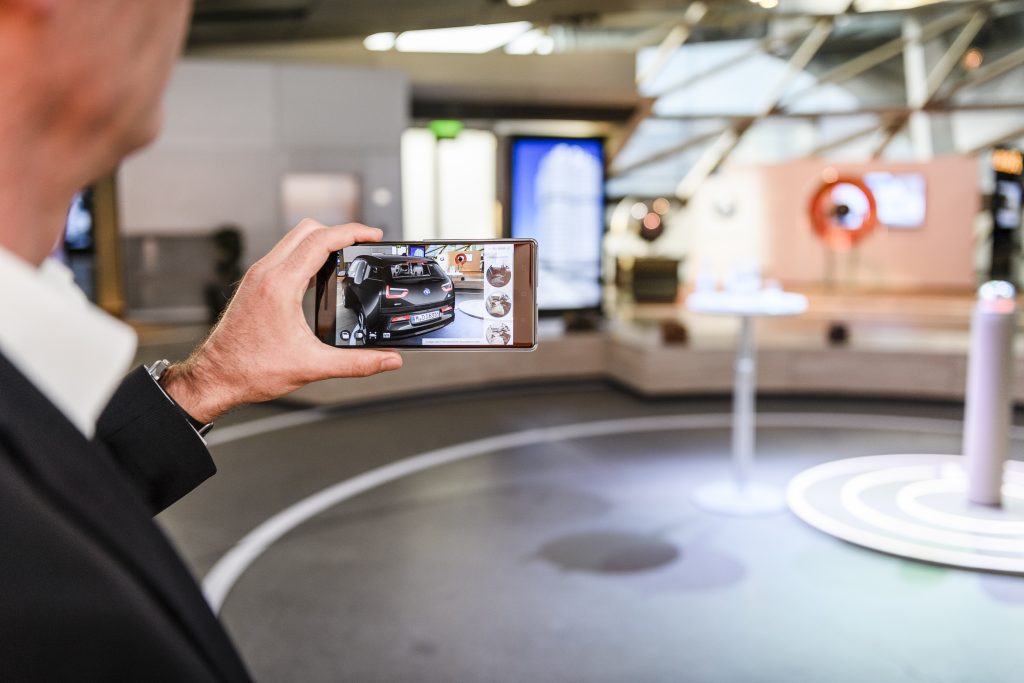BMW brengt augmented reality naar de showroom - Emerce