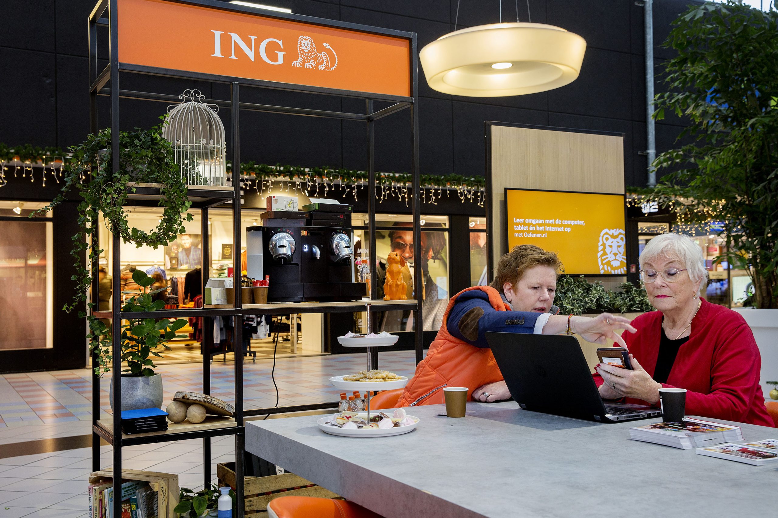 ING gaat digibeten helpen, maar sluit servicepunten - Emerce