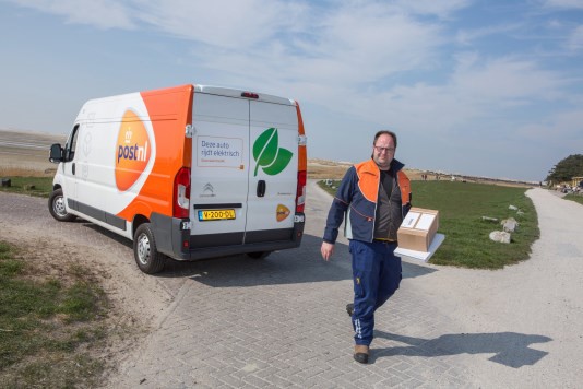 PostNL neemt meer pakketbezorgers in loondienst - Emerce PostNL neemt meer pakketbezorgers in loondienst - Emerce