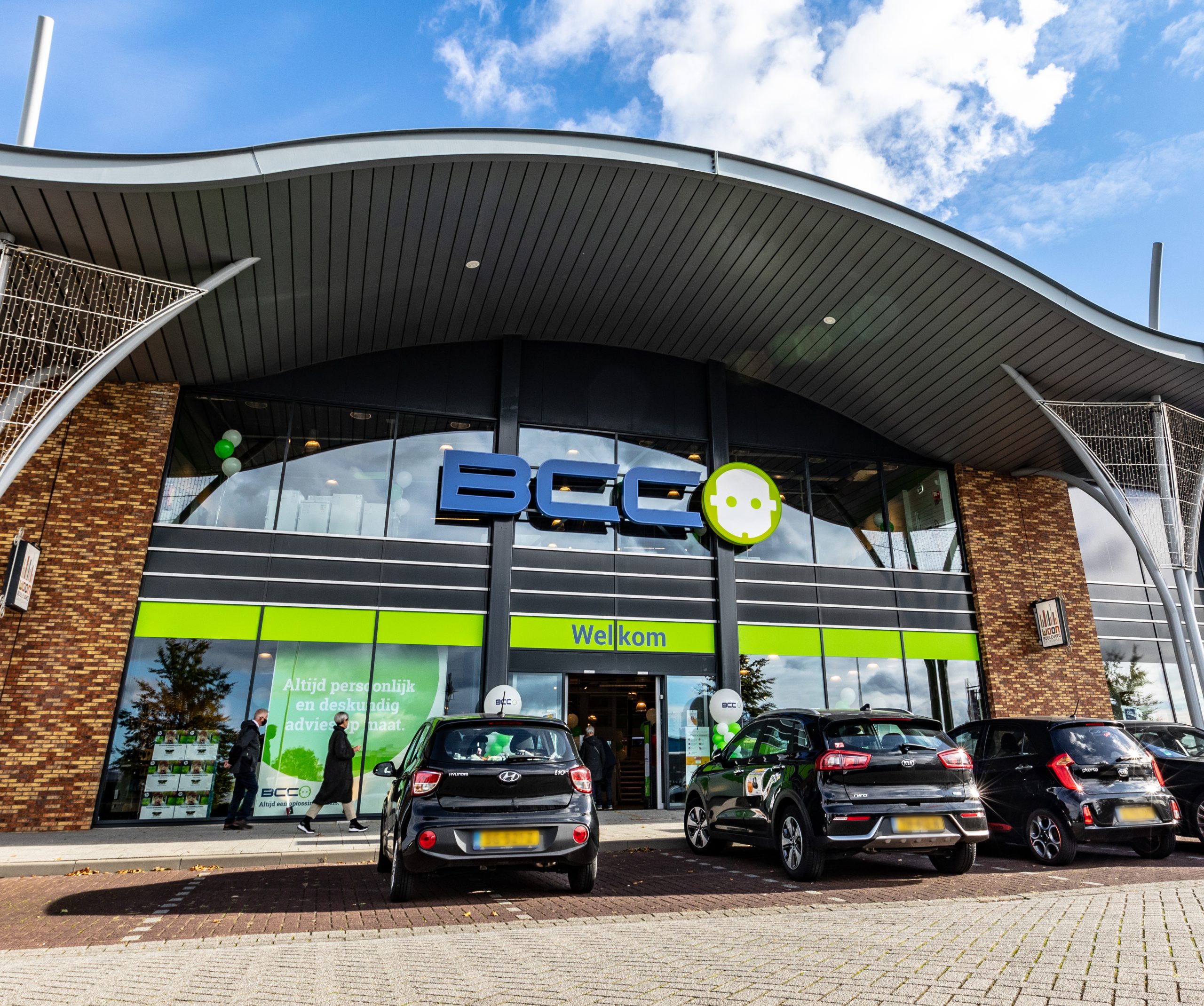 Vijf extra BCC winkels maken doorstart - Emerce