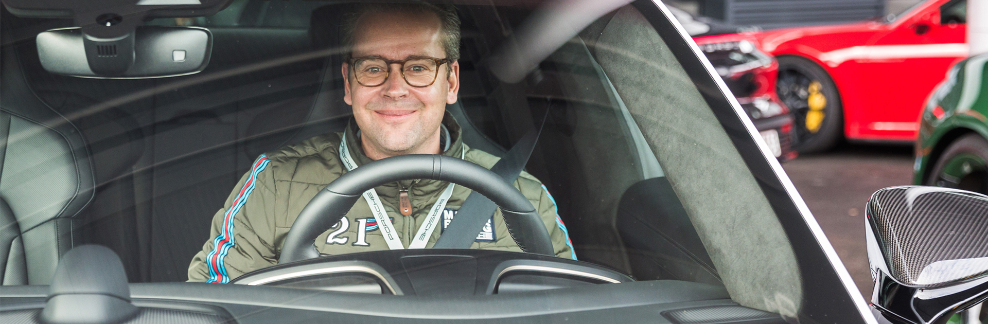 Jasper Koek, PR- en contentmanager Porsche: ‘Wij verkopen auto’s die ...