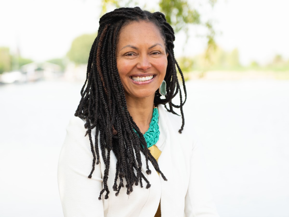 Flavia Ramos Costa genomineerd voor Vrouw in de Media Award 2022 - Emerce