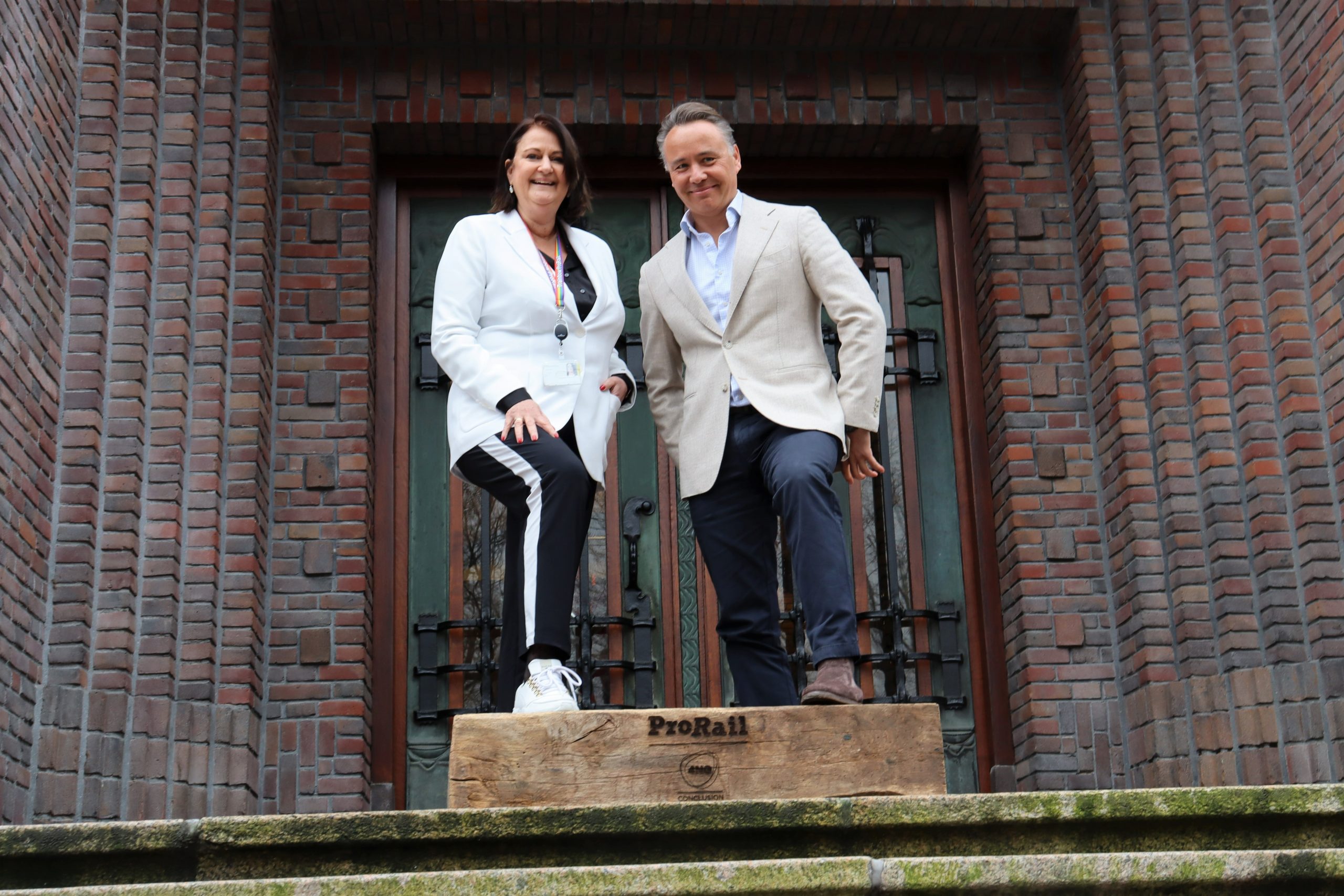 4NG wordt digitale partner van ProRail - Emerce