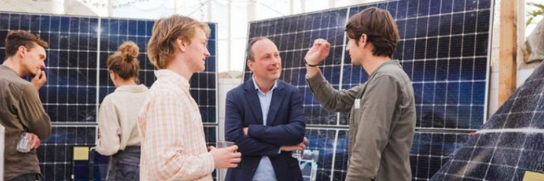 Startup Biosphere Solar ontwerpt de eerste circulaire, repareerbare ...