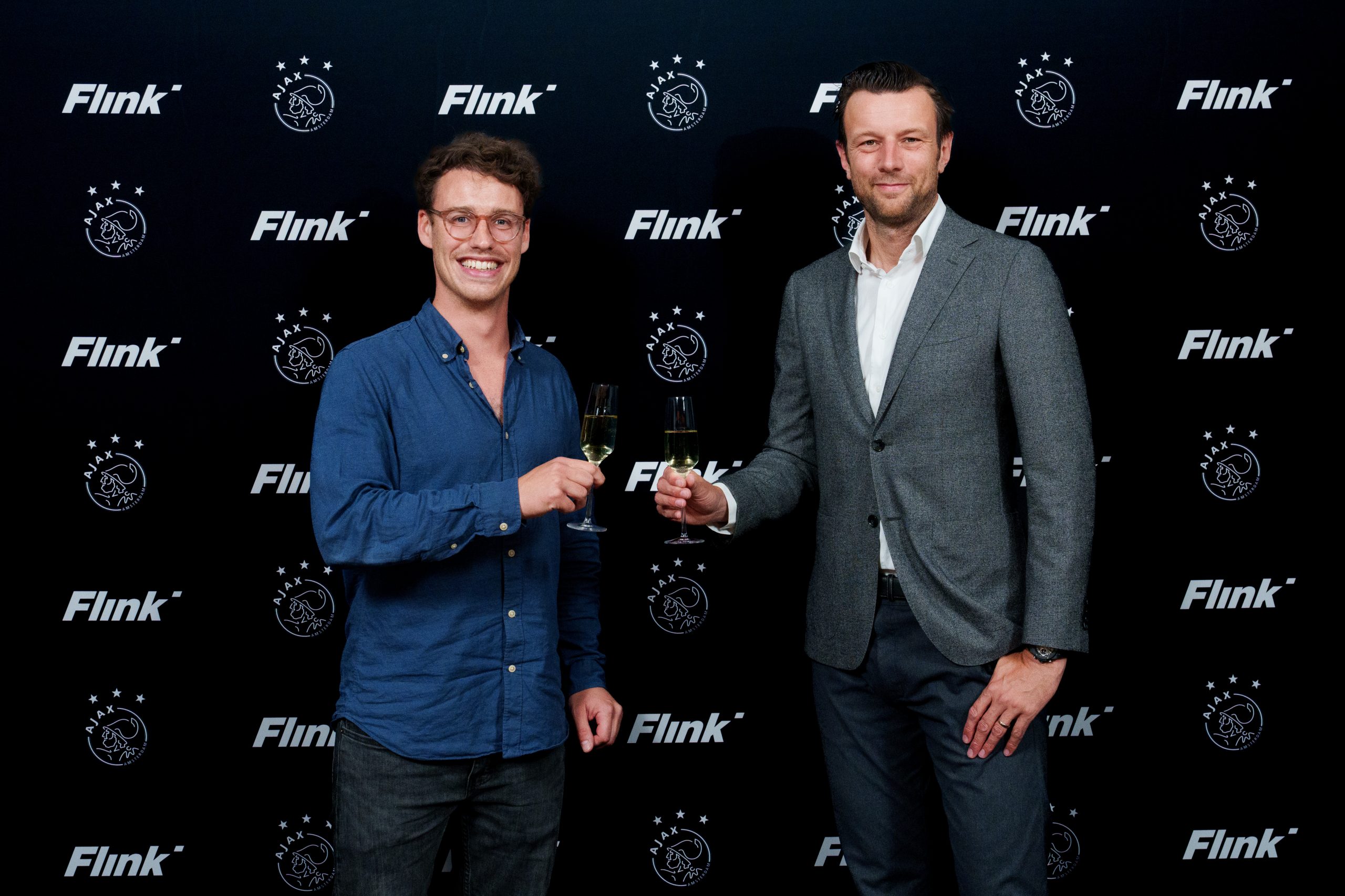 Flink en Ajax verlengen partnership tot en met 2025 - Emerce