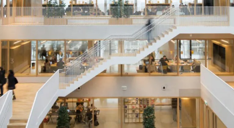 Erasmus Universiteit Rotterdam opent Immersive Tech Space - Emerce