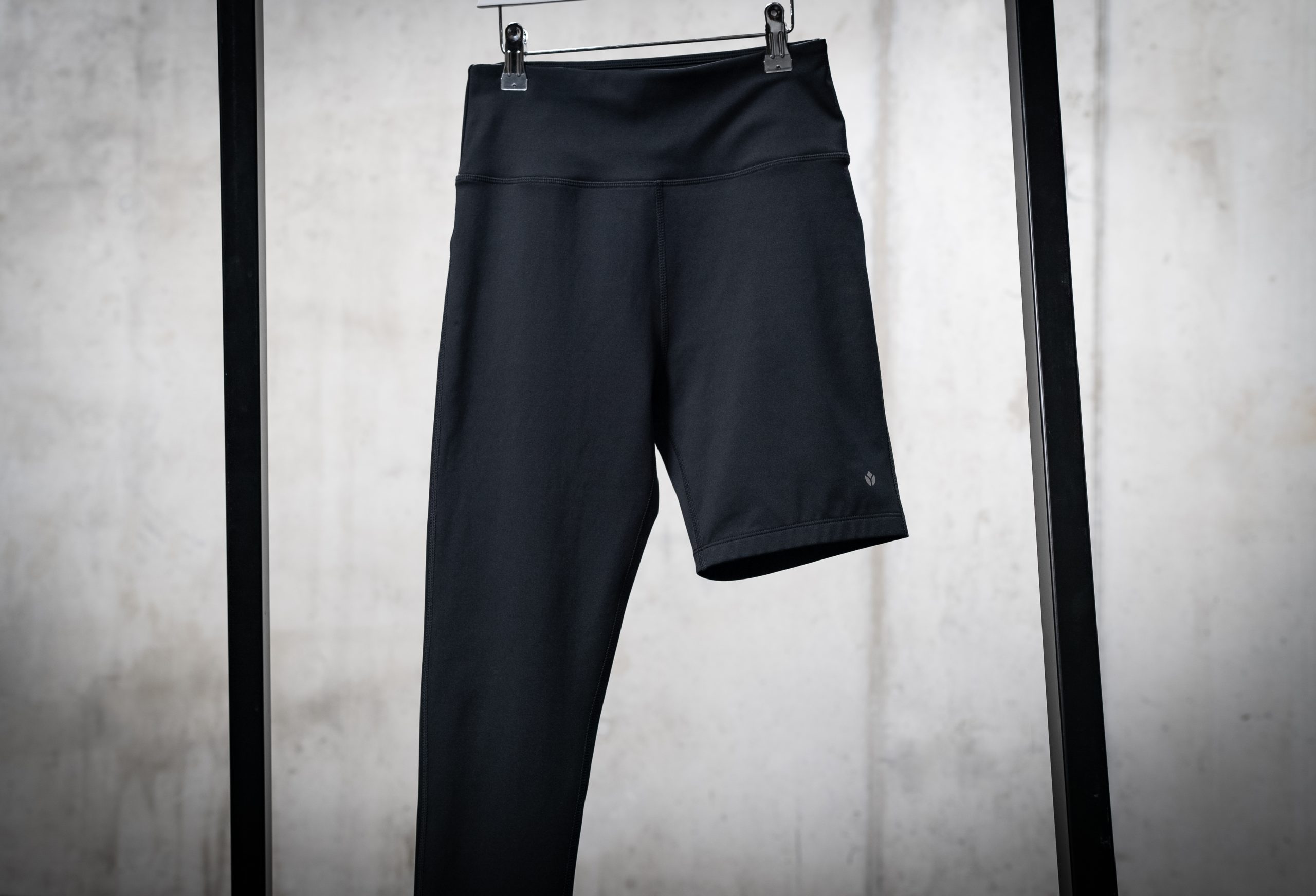 Acht op de tien Nederlanders weet niet wat aangepaste mode is - Emerce