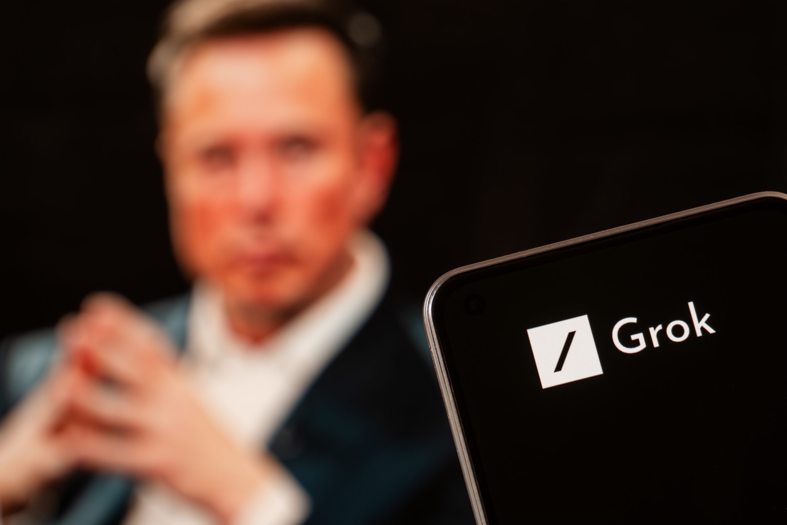 X stelt AI hulpjes Grok-2 en Grok-2 mini beschikbaar - Emerce