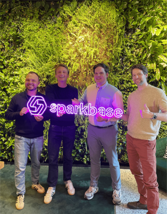 Sparkbase verkocht aan oprichters van Squeezely - Emerce
