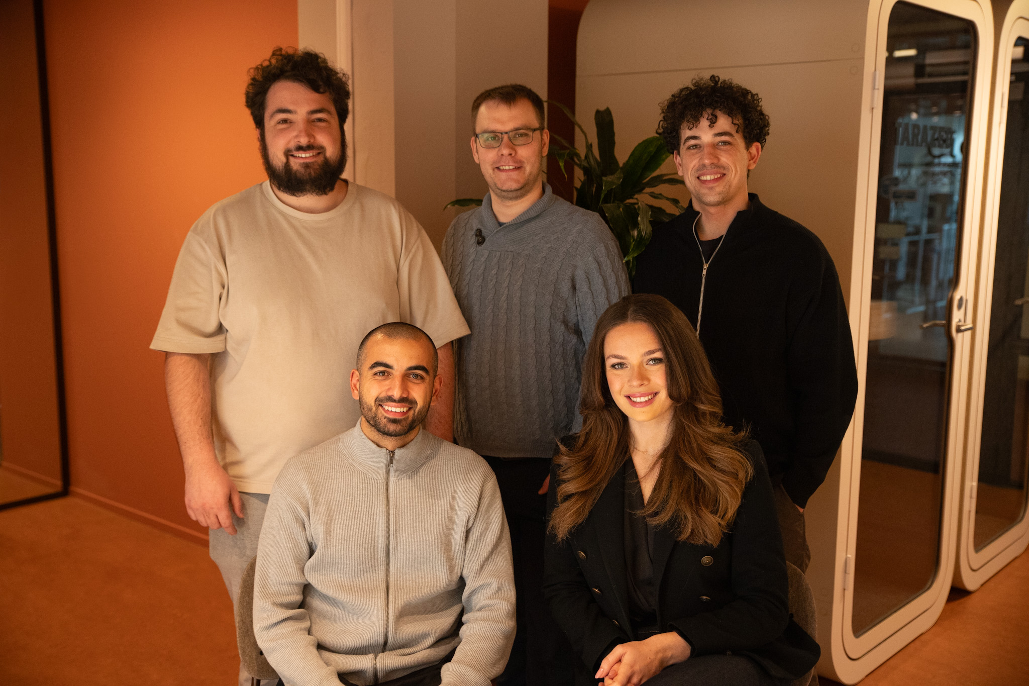 Chris Oomen investeert 2 miljoen euro in snelgroeiende-startup Zeno ...