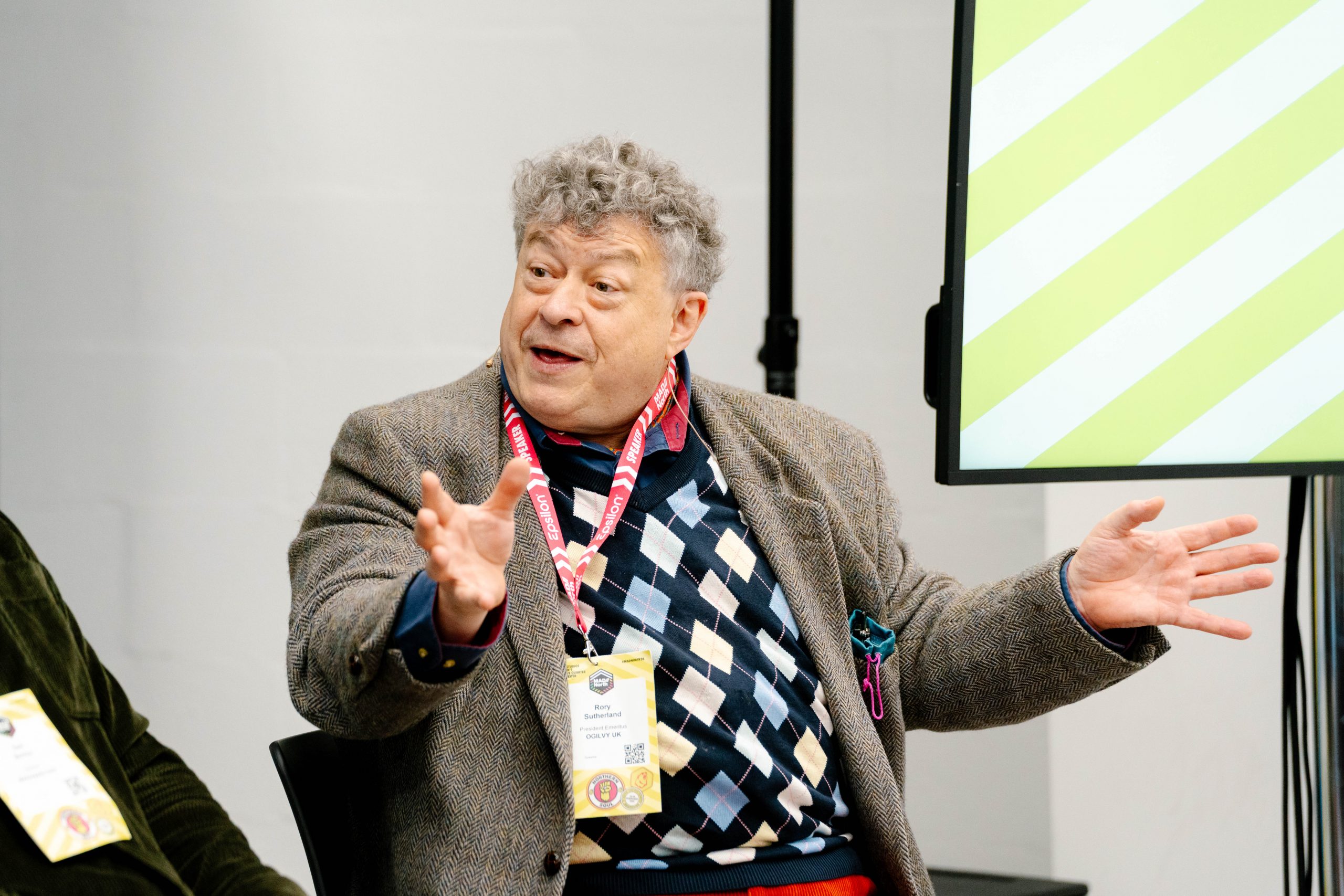 Reclame-icoon Rory Sutherland daagt Nederlandse marketeers uit - Emerce